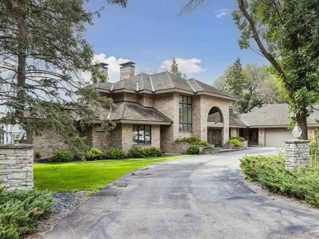 5360 Howards Point Rd, Excelsior, MN 55331