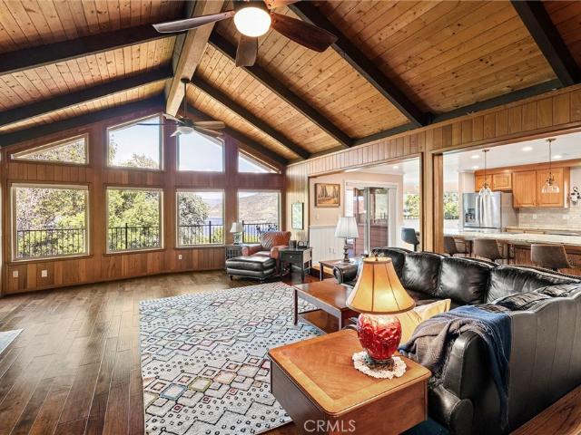 5360 Treasure Hill