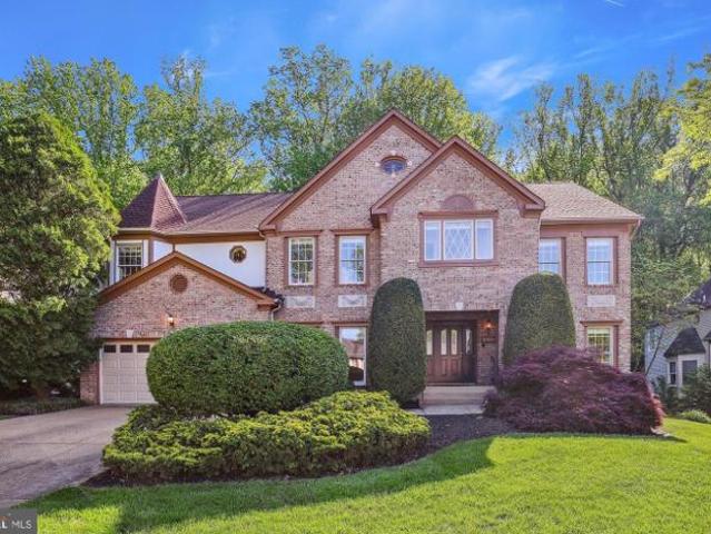 5361 Anvil Ct, Fairfax, VA 22030