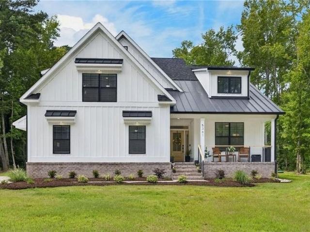 5361 Blackwater Rd, Virginia Beach, VA 23457