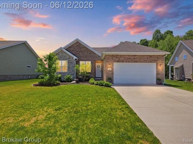 5363 Pebble Beach Dr, Metamora Vlg, MI 48455