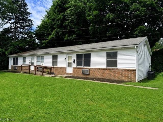 536 Beech Ln NW, New Philadelphia, OH 44663