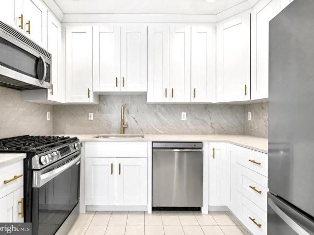 536 Grand St # 401