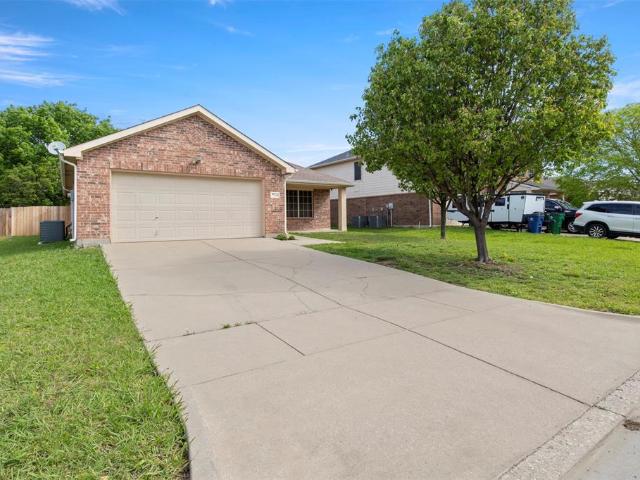 536 Del Mar Dr, Ponder, TX 76259 | MLS #21239