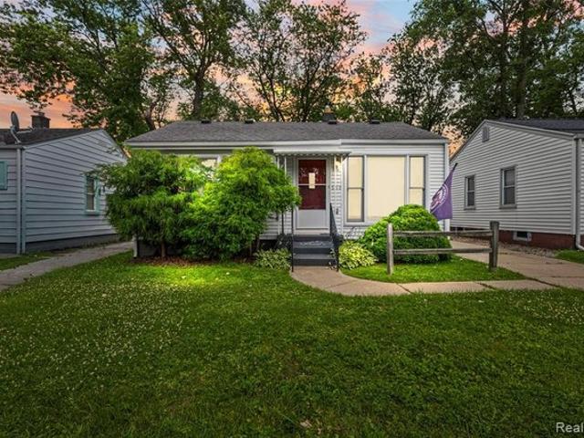 536 E Barrett Ave, Madison Heights, MI 48071