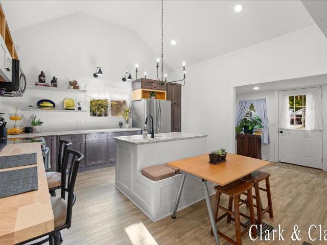 536 E Bond Street
