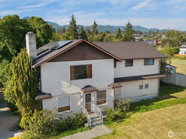 536 E Lauridsen Boulevard