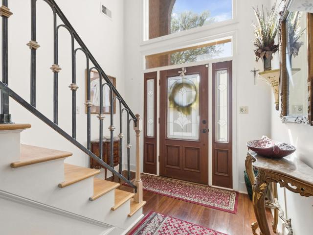 536 e lexington park cir