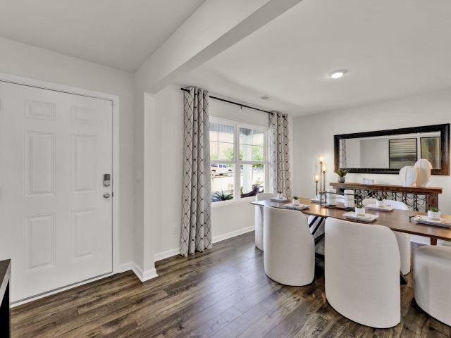 536 Fox Den Cir