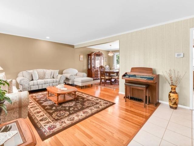 536 Fairway Dr