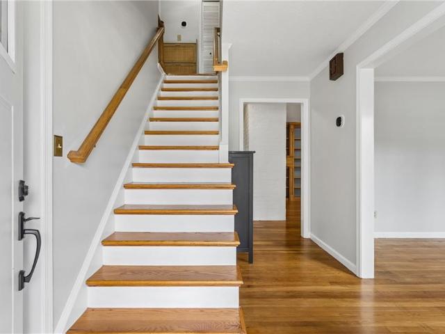 536 King Arthur DR