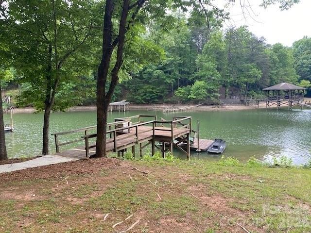 536 Oak Tree Rd, Mooresville, NC 28117