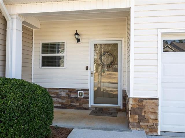 536 Oakside Pl, Acworth, GA 30102 | MLS #7729