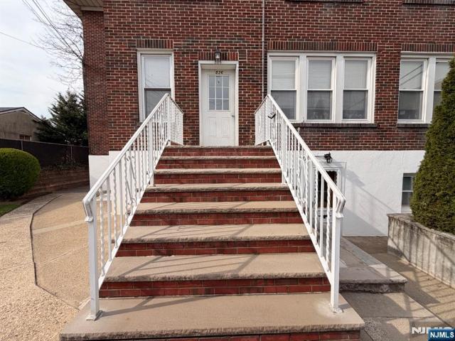 536 Lake Avenue # Apt 4