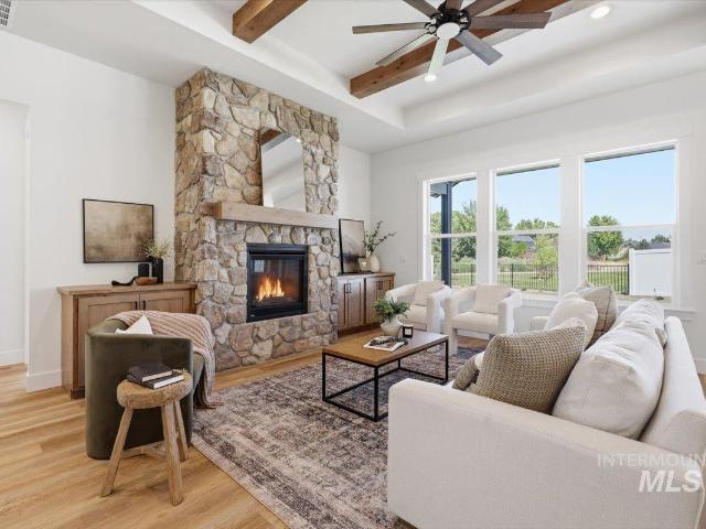 536 Mountain Loop Rd