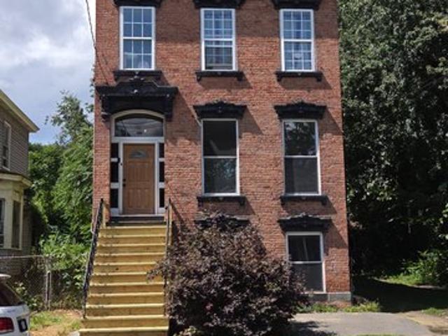 536 N Pearl St, Menands, NY 12204