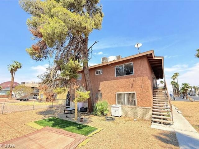 536 North Circle