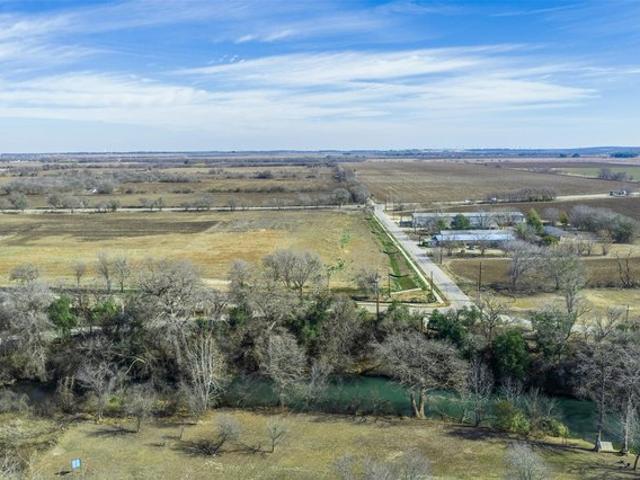 536 NW River Rd, Martindale, TX 78655