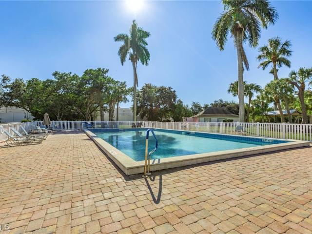 536 Pangola Dr, North Fort Myers, FL 33903 | MLS #2025005
