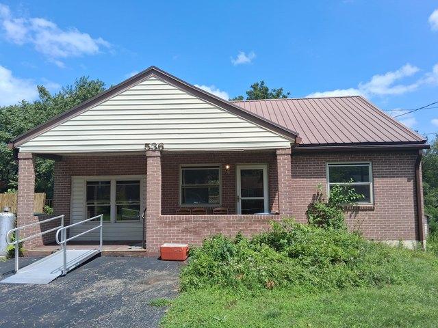 536 Parkdale Dr, Salem, VA 24153