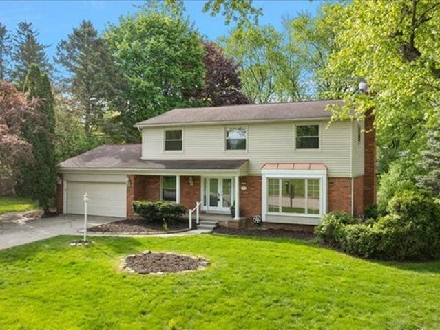 536 Rolling Rock Rd S, Bloomfield Hills, MI 48304