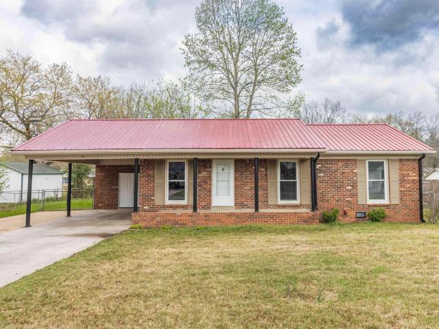 536 Ridgeway Dr, Bolivar, TN 38008 | Compass