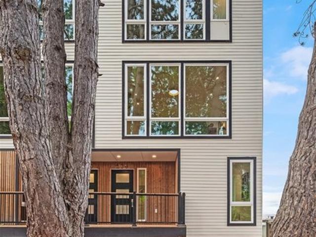 536 W Barrett St, Seattle, WA 98119