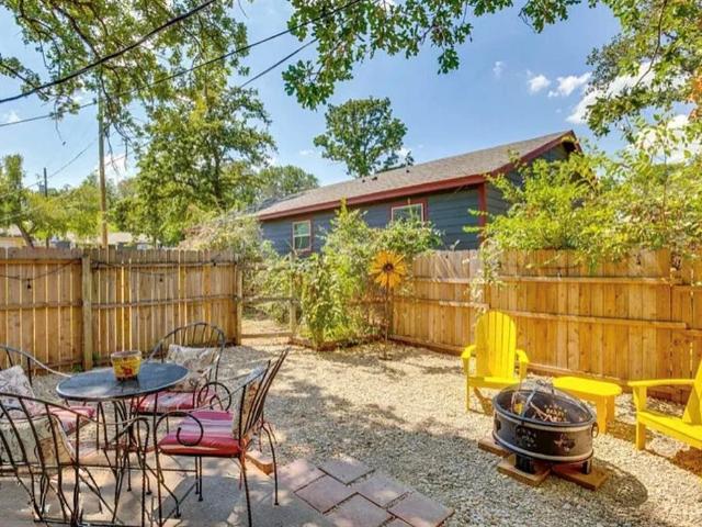 536 Western Hills Trail