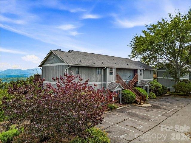 536 Windswept Dr, Asheville, NC 28801
