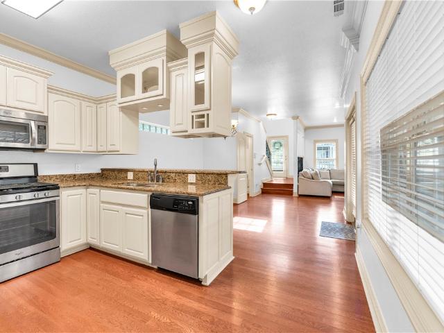 536 Tennyson Lane