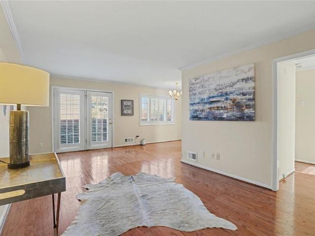 5375 Roswell Road B1