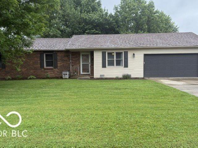 5376 Collett Dr E, Camby, IN 46113