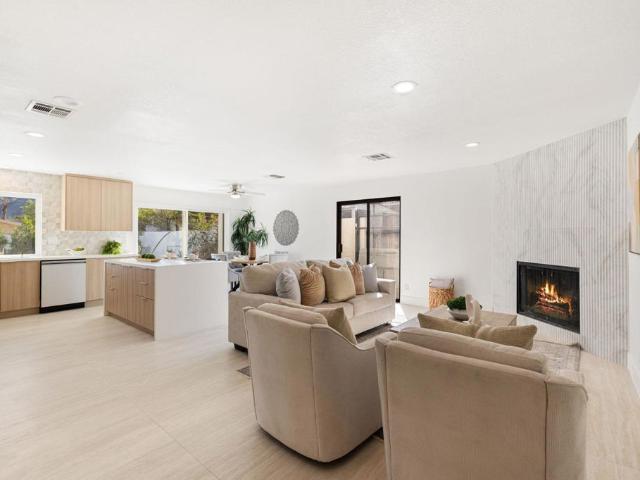 53770 Avenida Obregon