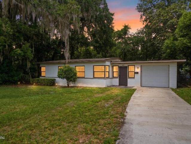 5377 River Forest Dr, Jacksonville, FL 32211