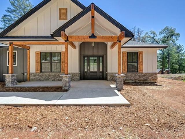 5379 Crestline Dr, Foresthill, CA 95631