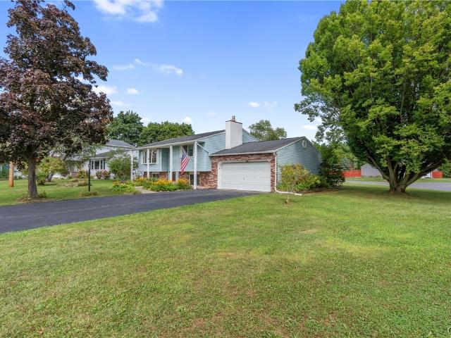 5379 Vineyard Drive