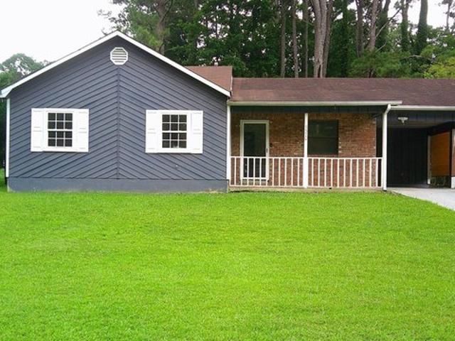 5370 Garvey Dr, Fairburn, GA 30213