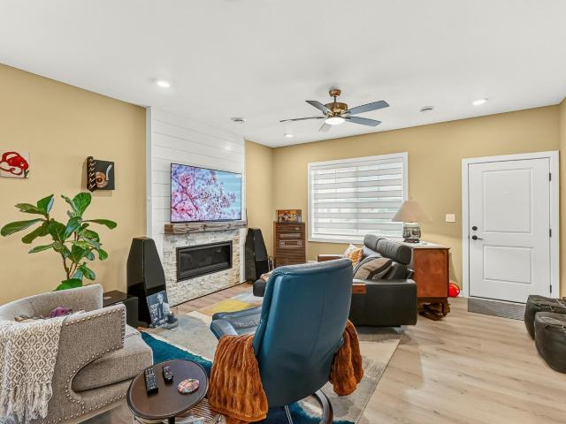 5370 Harvest Lake Drive NW