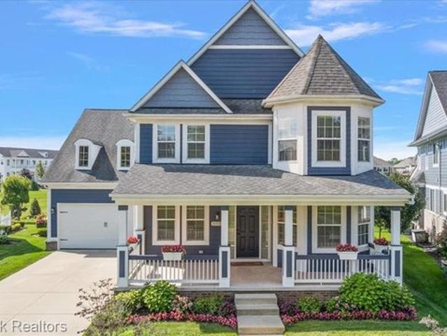 53715 Springdale St, Macomb Township, MI 48042