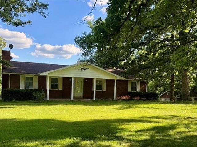 5371 Sportsman Rd, Waterloo, IL 62298