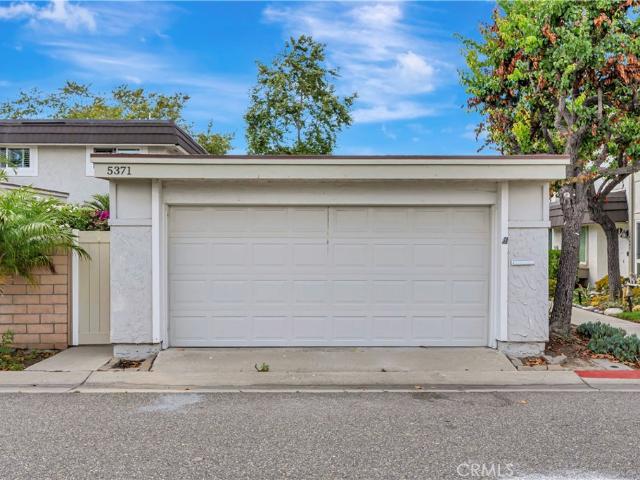 5371 Victoria Place