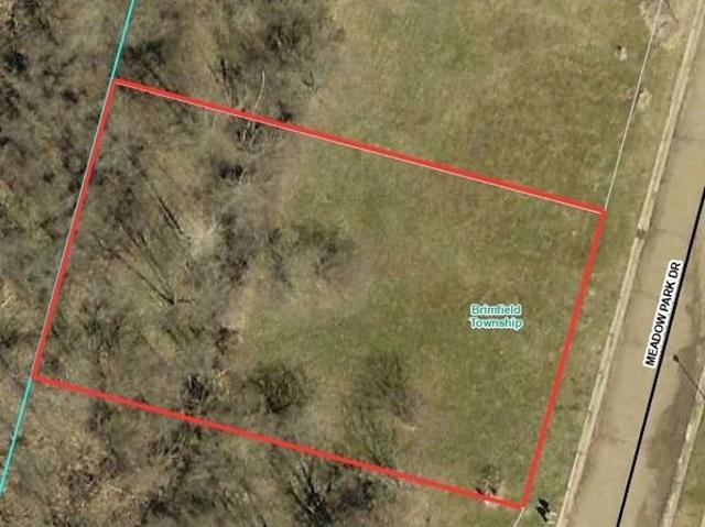 5372 Meadow Park Dr, Kent, OH 44240