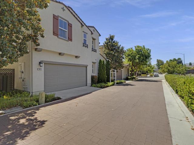 5372 Chesbro Avenue