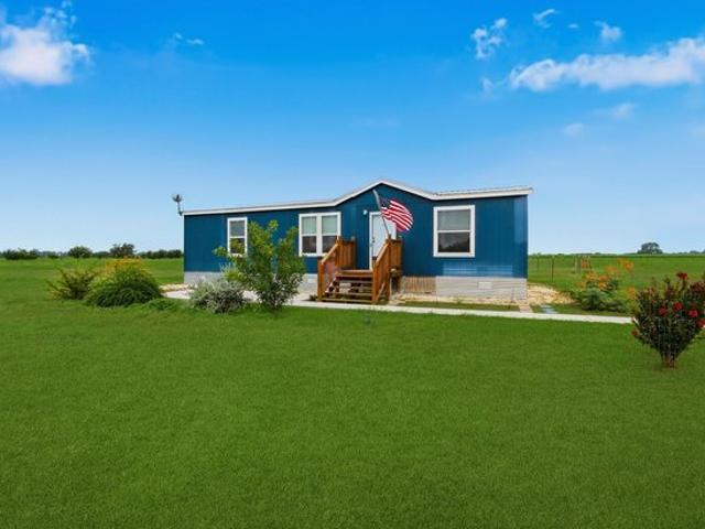 537 County Road 442, Hondo, TX 78861