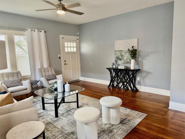 537 Columbia St, Houston, TX 77007 | MLS #53278 | Compass