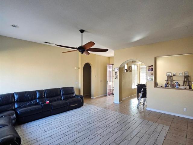 537 Bonanza Dr