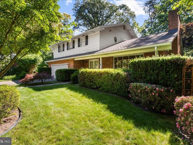 537 Devonshire Court