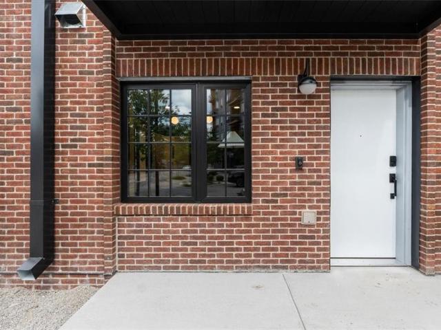 537 E 19th Street