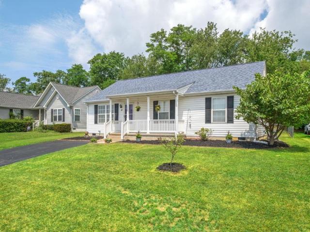 537 Edwardian Ln