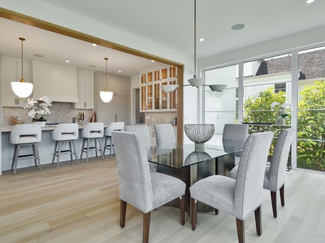 537 Kensington Court